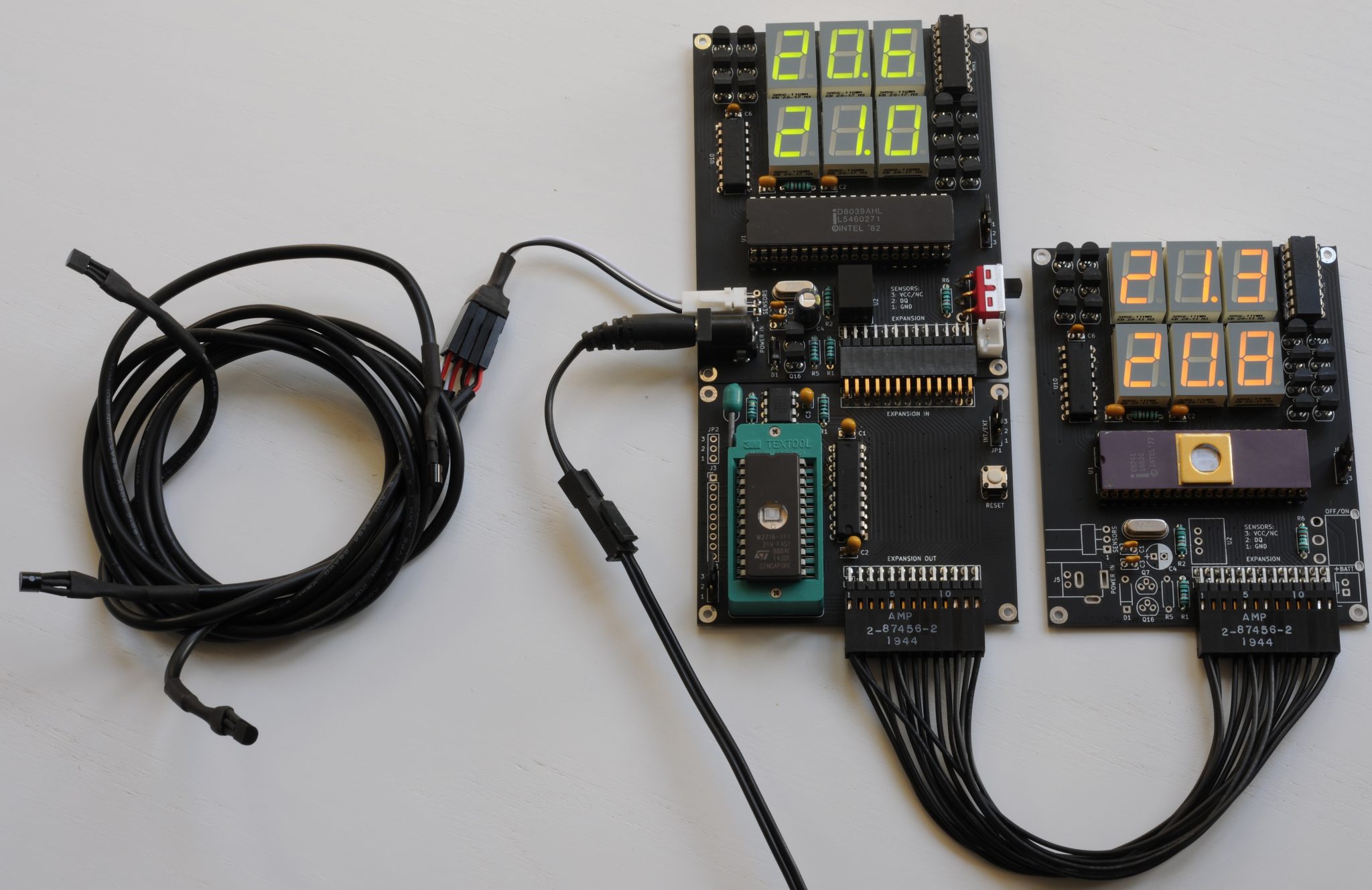 An Intel MCS-48 based dual temperature sensor – Matt's Tech Pages
