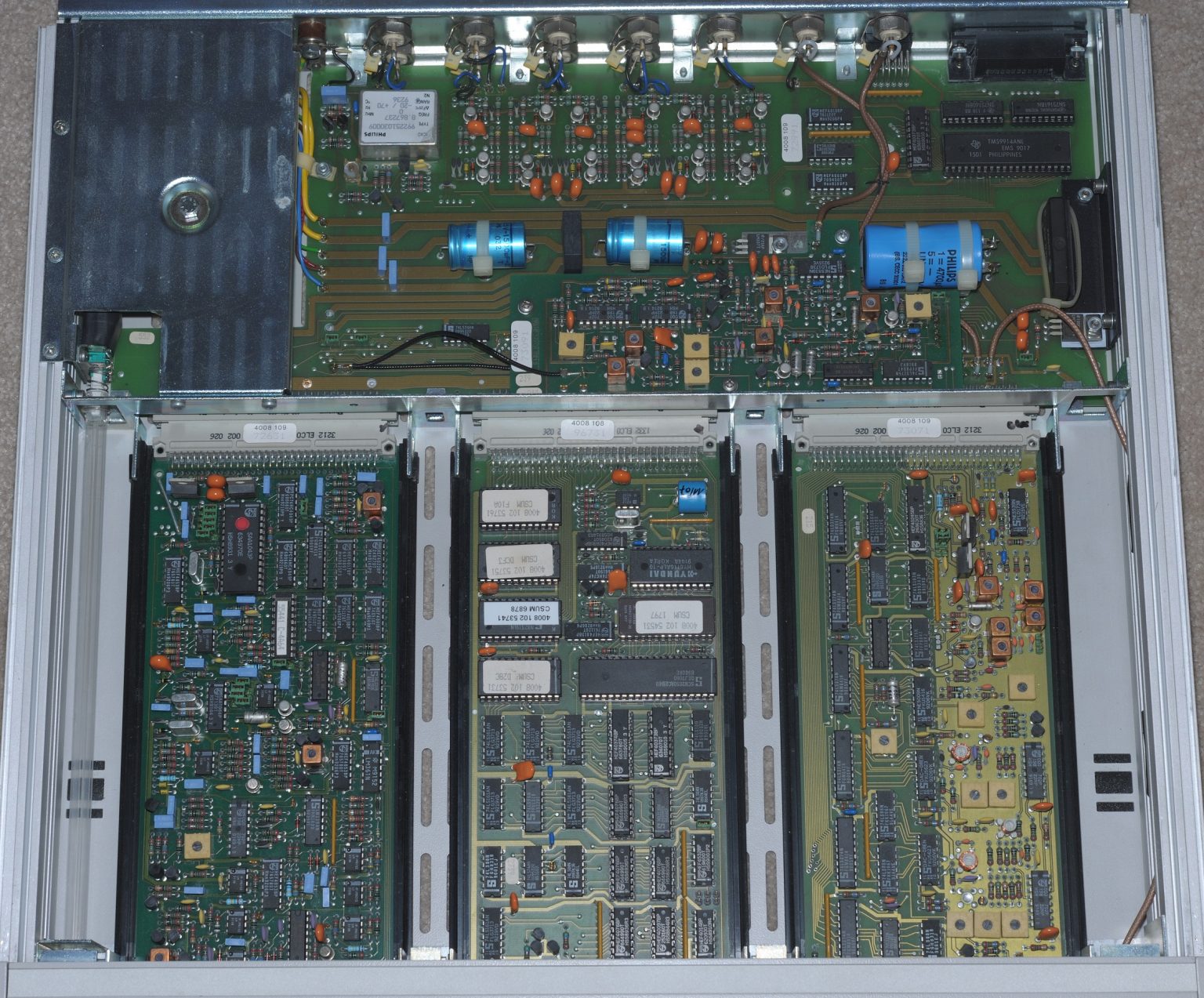 A quick look at some pattern generators (PM5631/PM5644) – Matt's Tech Pages