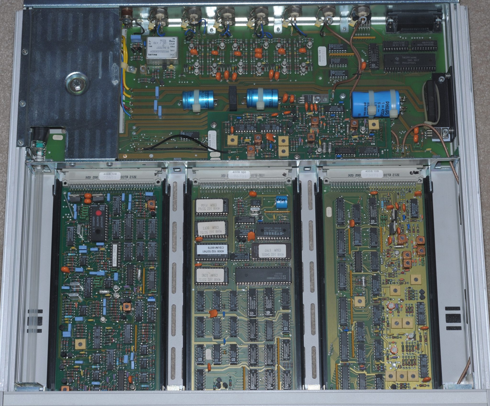 A quick look at some pattern generators (PM5631/PM5644) – Matt's Tech Pages