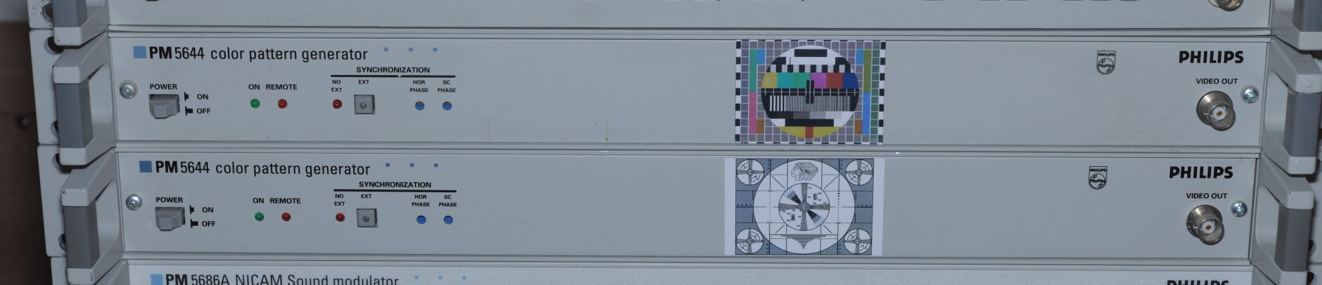 A quick look at some pattern generators (PM5631/PM5644) – Matt's Tech Pages